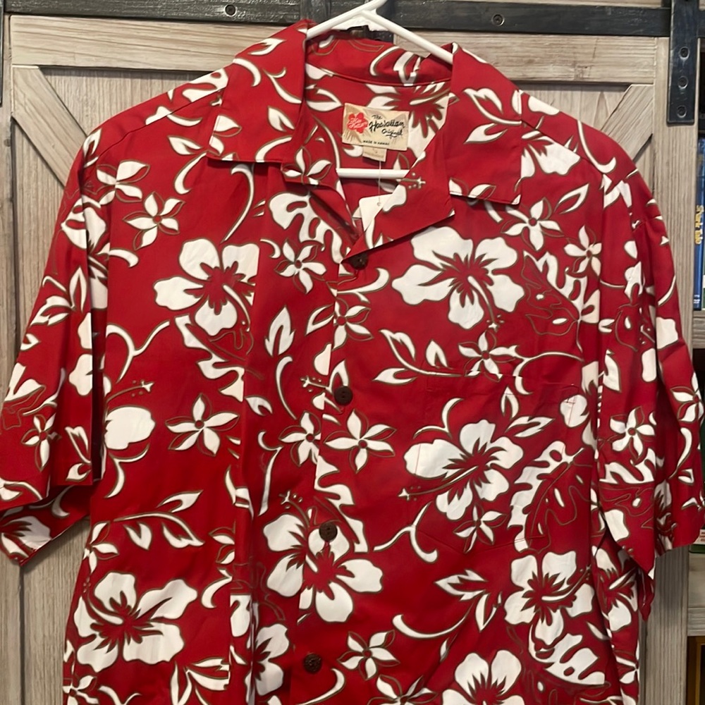 Hawaiian Shirt By Hilo Hattie Perfect For Santa Cost… Gem